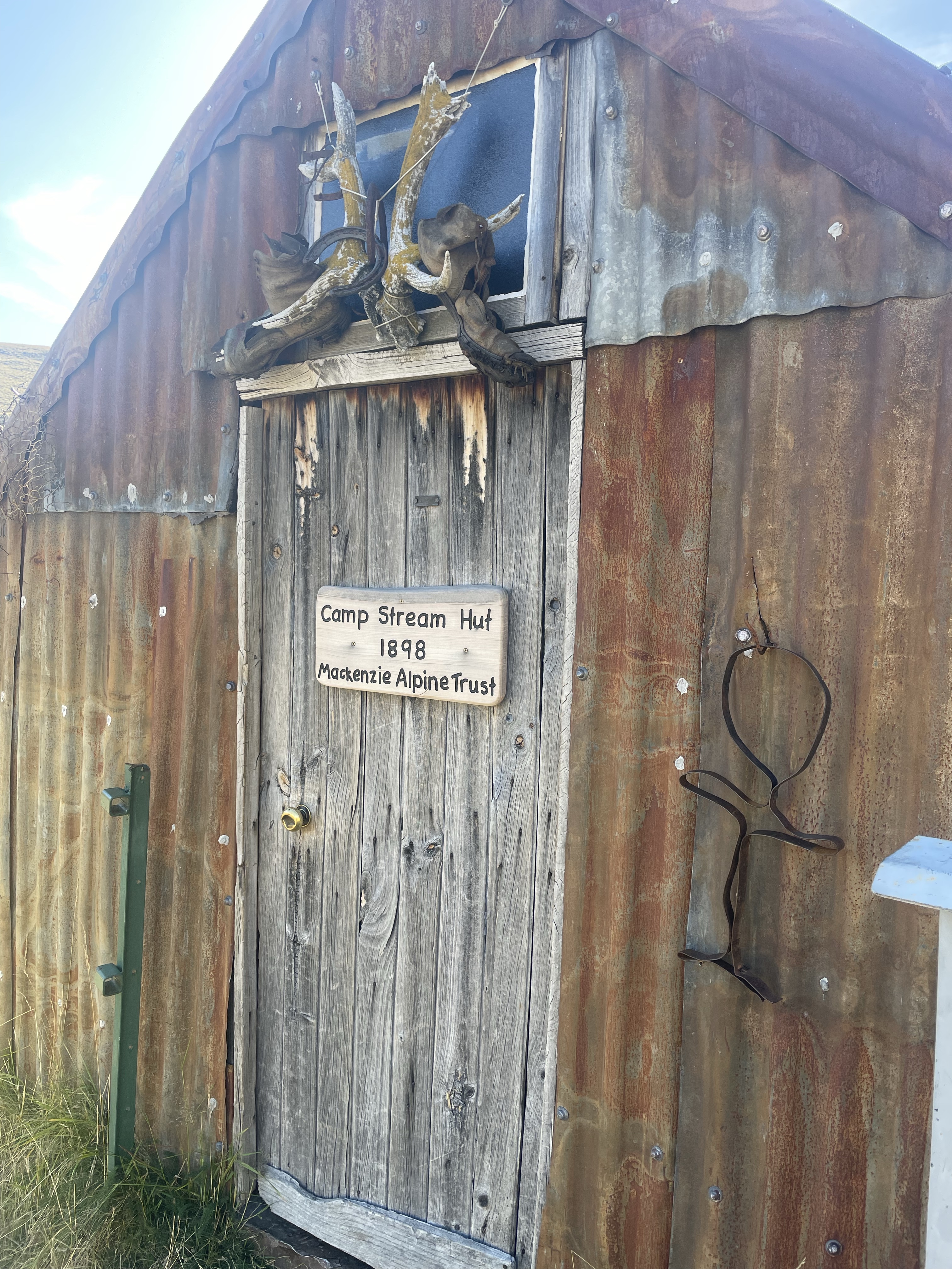 Day 123: Camp stream hut to Tekapo – The Backcountry hiker